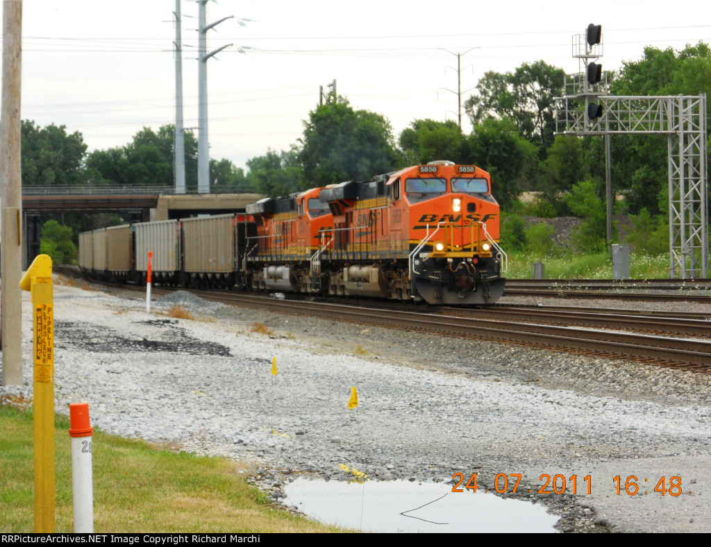 BNSF 5858